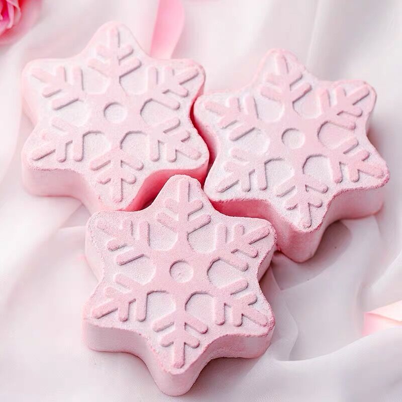 Christmas Snowflake Bath Bomb